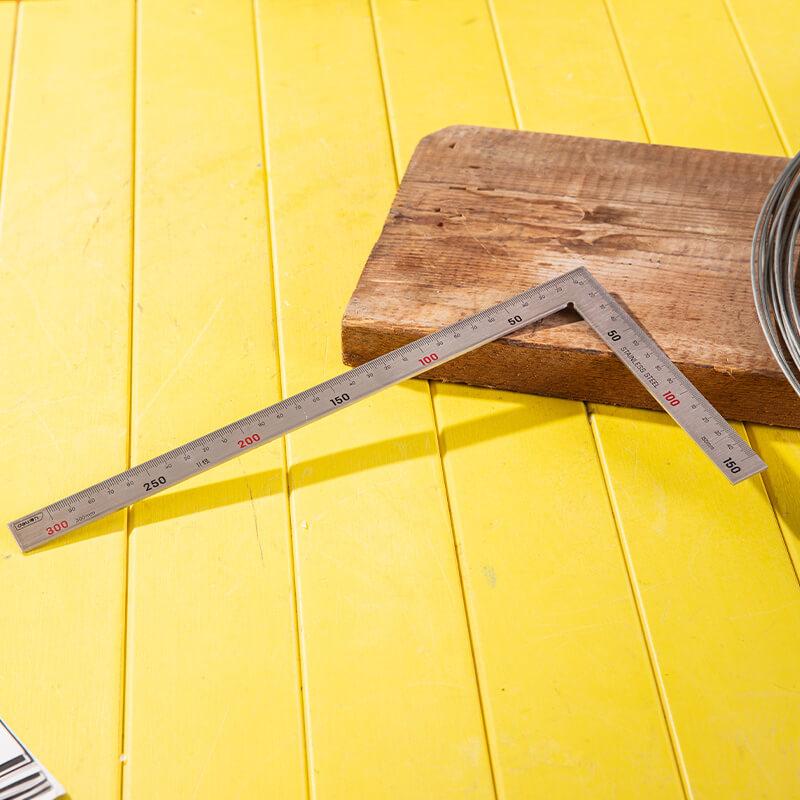 Deli Steel Angle Ruler 150*300mm DL7130; ECVV MAR – ecvv.ma